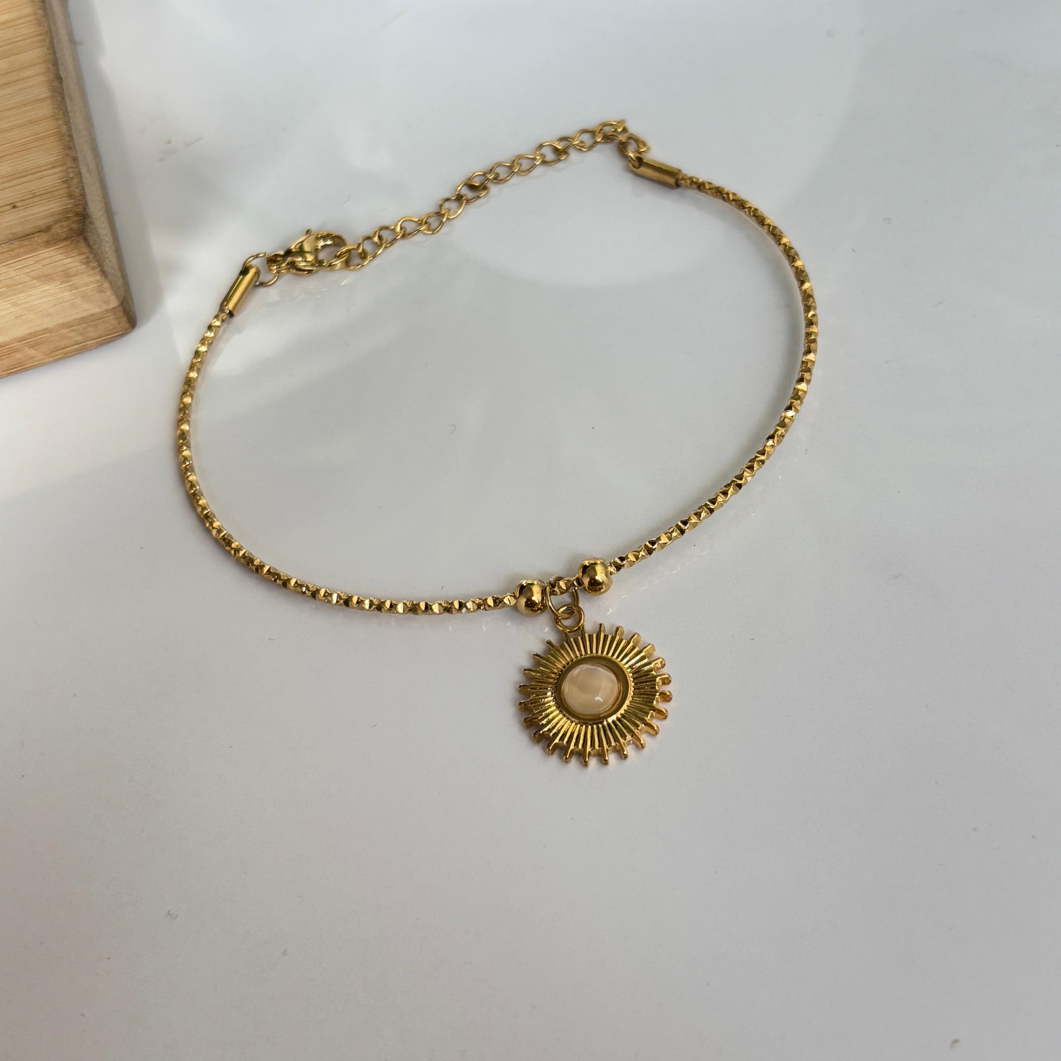 Sun Charm Adjustable Bracelet | Anti-Tarnish 18K Bracelets | LAVENDER OFFICIAL – Lavender Official