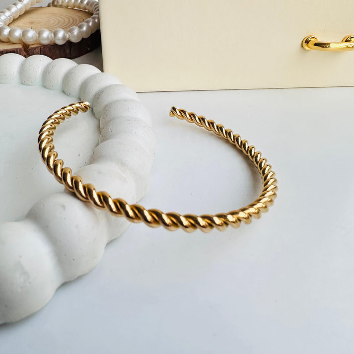 Wired 18K Bracelet | Anti-Tarnish 18K Bracelets | LAVENDER OFFICIAL – Lavender Official