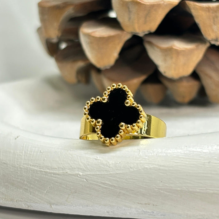 Black Clover Ring | Premium Anti Tarnish 18k Rings | LAVENDER OFFICIAL – Lavender Official